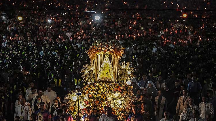 1K ka polis ipakatap sa Walk with Mary