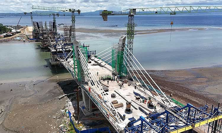 Bucana Bridge Nears Completion; Opens November 2025