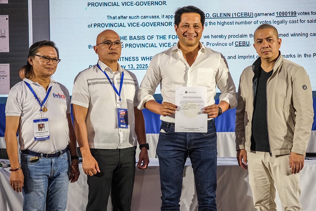 Napili nga mga opisyal sa Lalawigan sa Sugbo