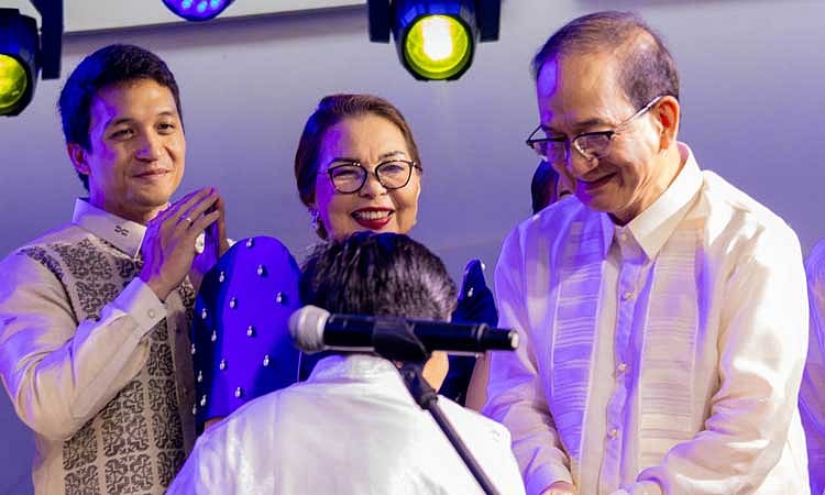 Joel Mayo Z. Almario Takes Oath as Mati City Mayor