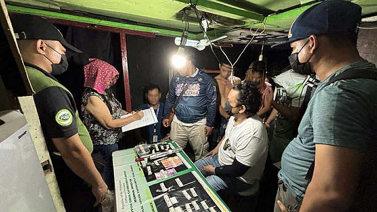 3 nabbed in drug den raid in Mabolo