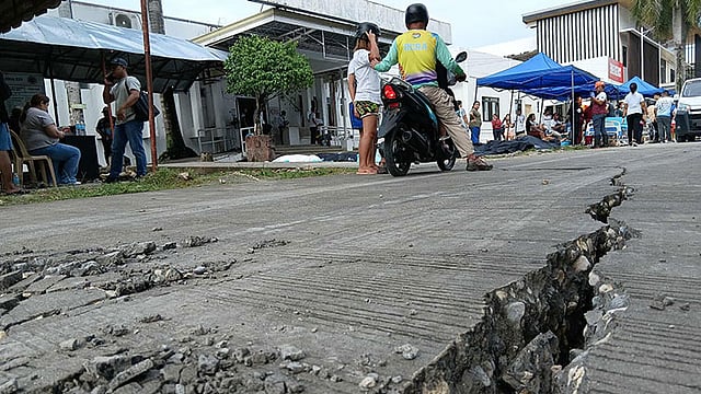 Magnitude 6.9 quake and its aftershocks