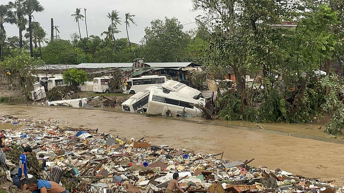 Typhoon Tino's Aftermath in Cebu: 48 Dead,28 Missing, Rescue