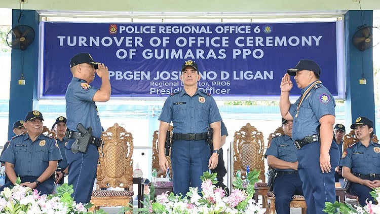 PRO 6 holds turnover ceremony for new Guimaras police chief
