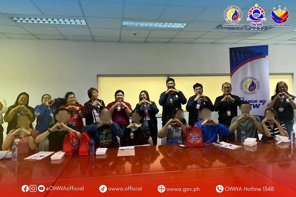 4 abducted Pinoy crew members back home