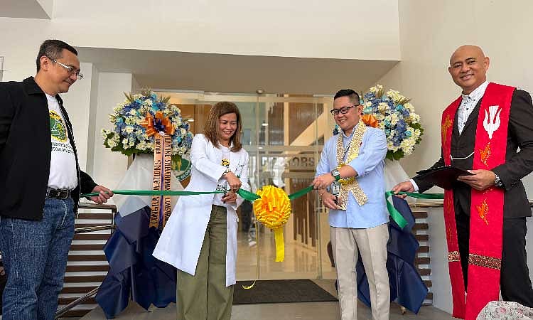 Arayat Doctors Hospital inaugurates new building