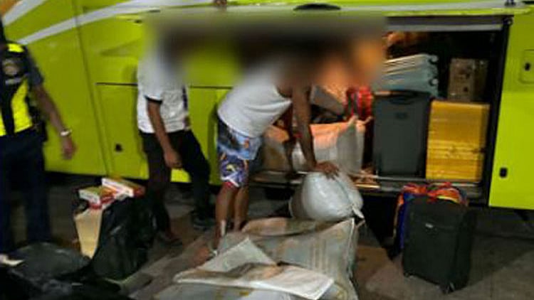 Maritime cops seize smuggled cigarettes in Zamboanga Norte