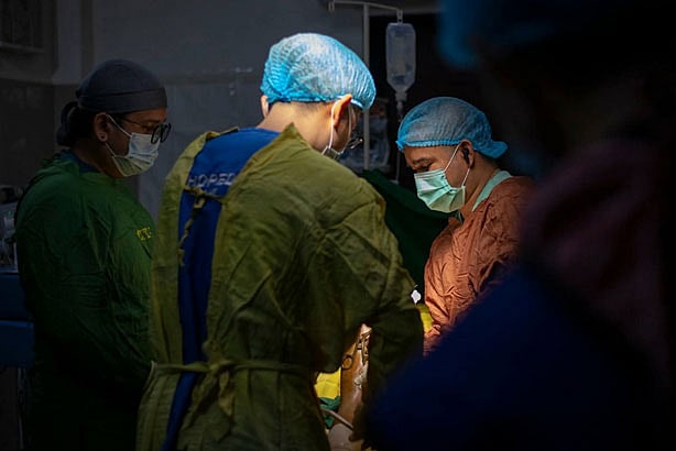 Lapu City Hospital performs 1st major orthopedic surgery