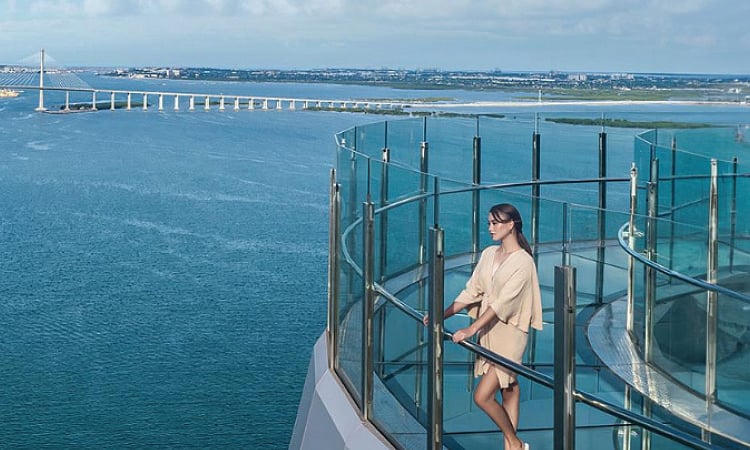 Utzurrum: Skydeck opens,adding new viewpoint to Cebu skyline