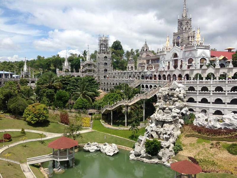 Prayers up in Simala, Cebu