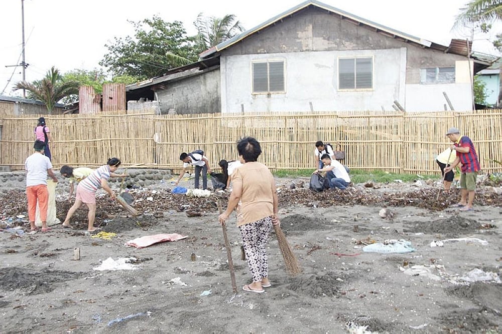 Coastal clean-up in Punta Taytay on April 26