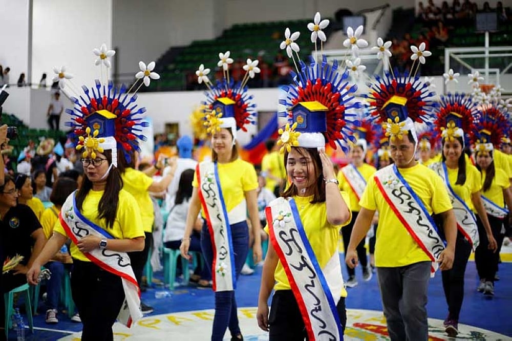 City holds freedom day headdress tilt