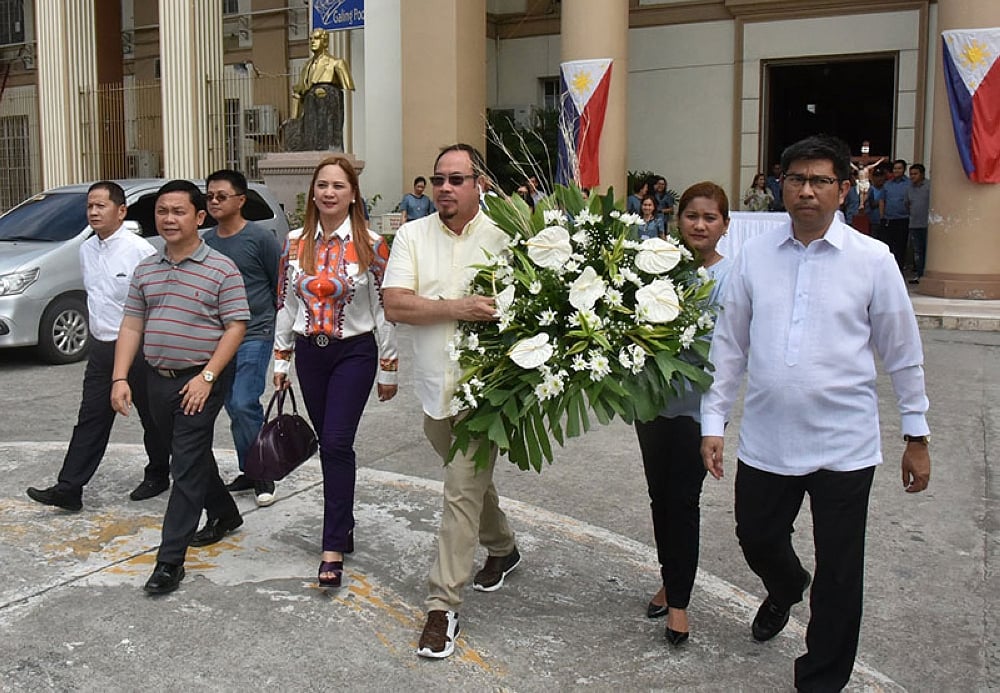 Capitol officials Honor Luis Taruc