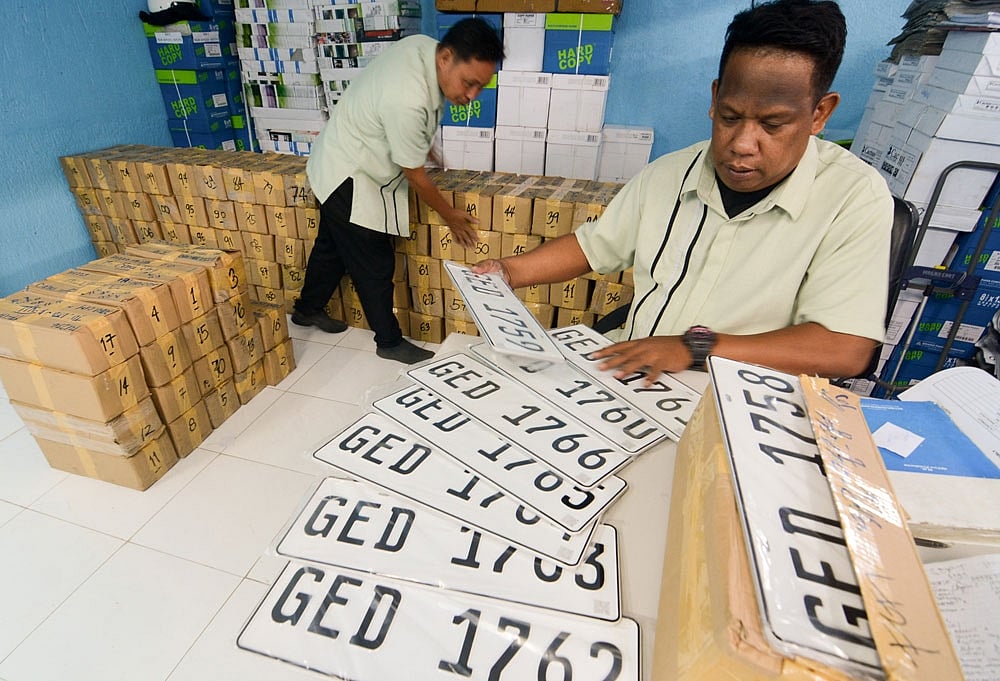 Understanding new rules for temporary, improvised license plates