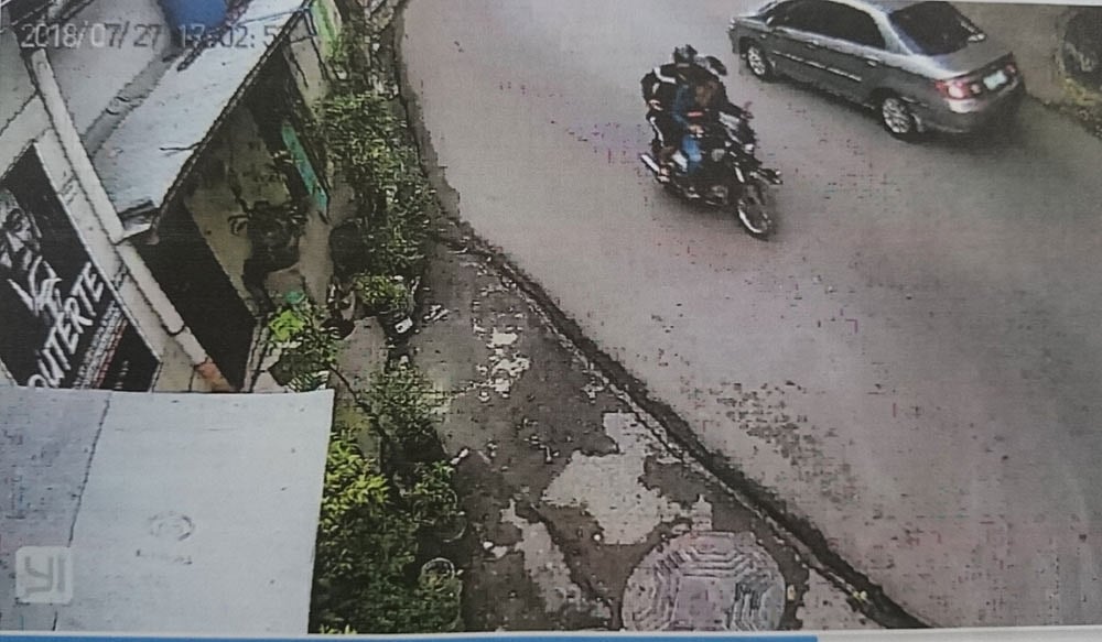 Police zero in on 2 men riding in tandem caught on CCTV