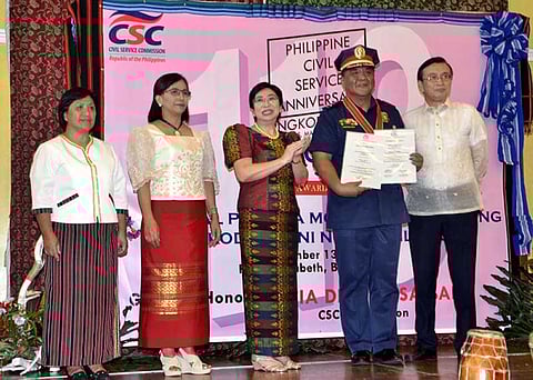 Baguio Police chief receives award