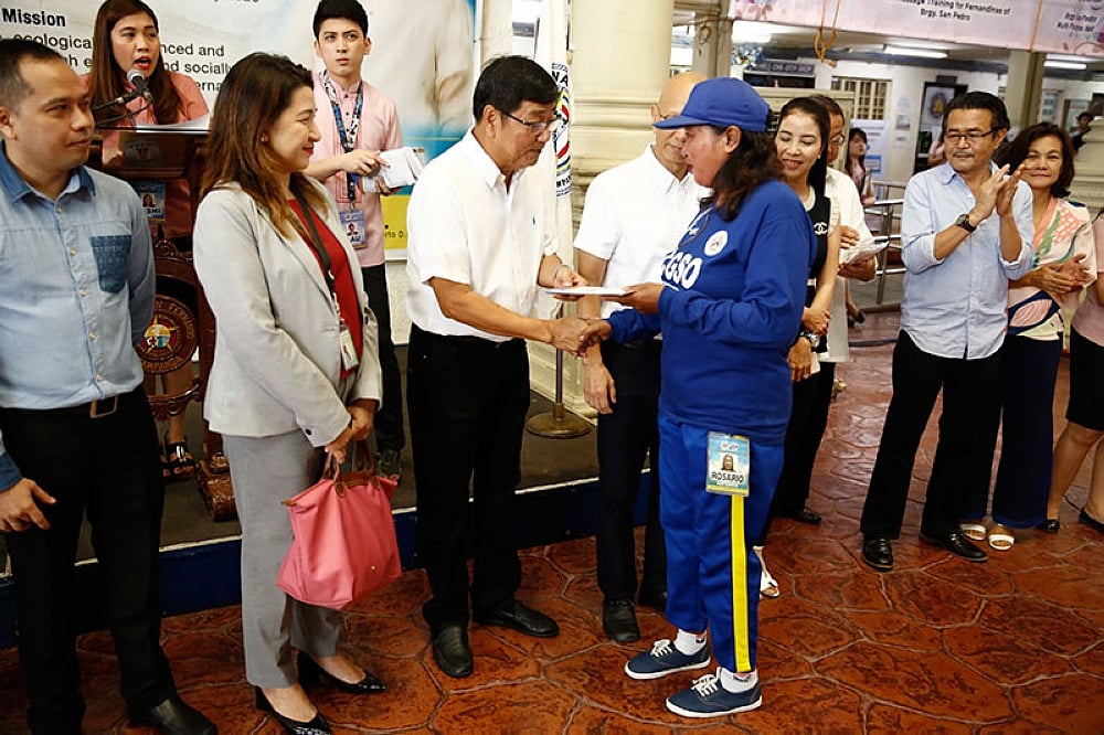 536 permanent gov't employees receive health cards