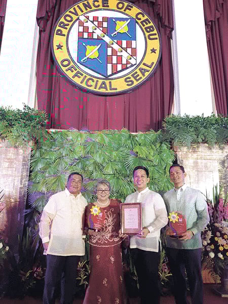 DSWD 7, employee bag awards from CSC