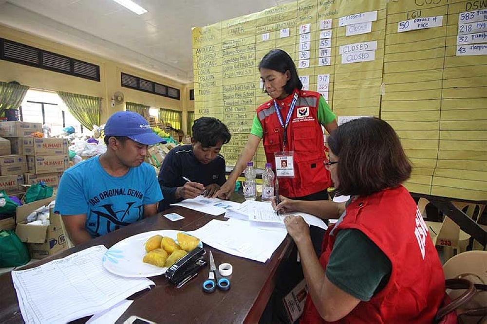Miners collect financial aid