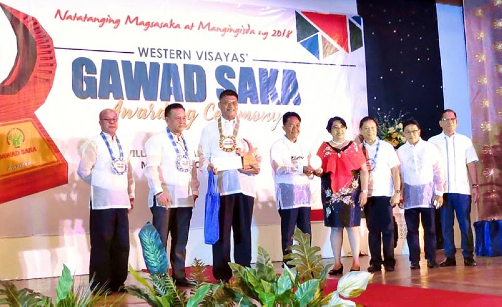 6 Negrenses receive Regional Gawad Saka awards