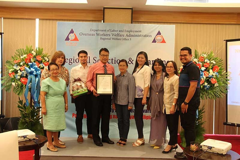 Model OFW families in Bataan, Bulacan recognized