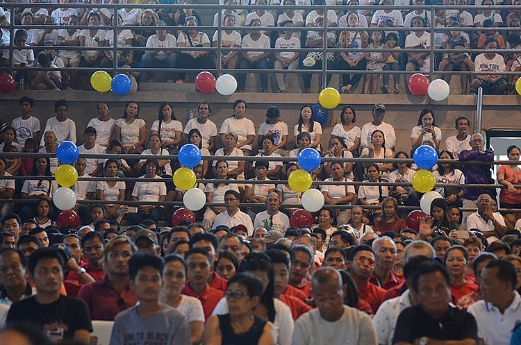 Bakud 'unfazed' by opponents backed by the Dutertes