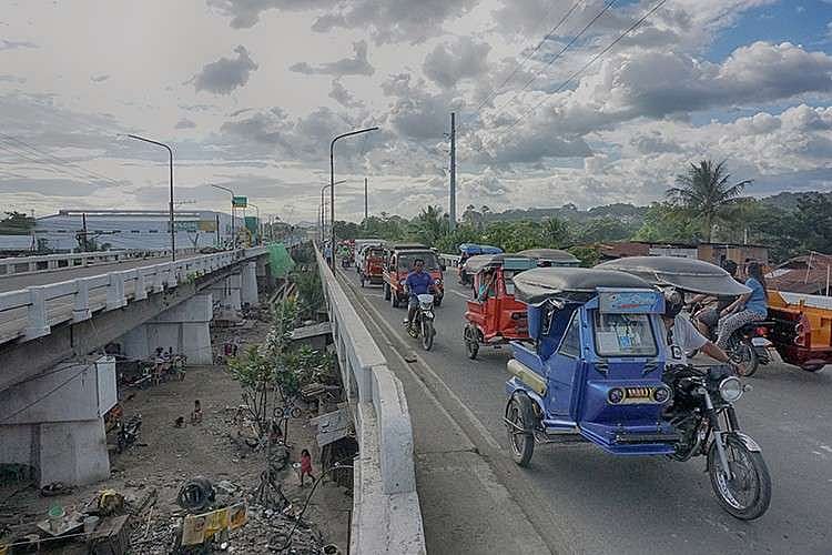 Heavy traffic in Mananga despite early warning
