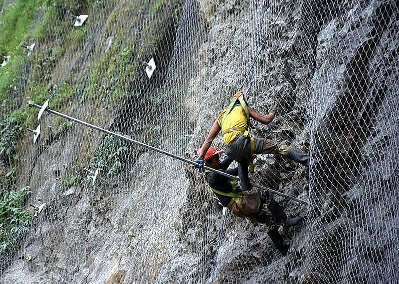 Rock netting project