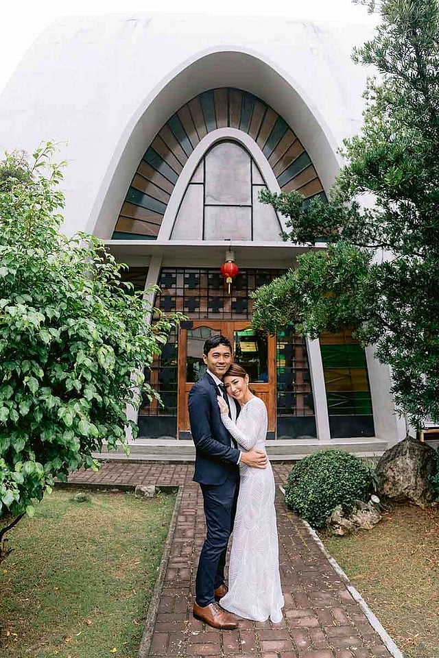 First look: Exclusive Kryz Uy, Slater Young photos from intimate church ...