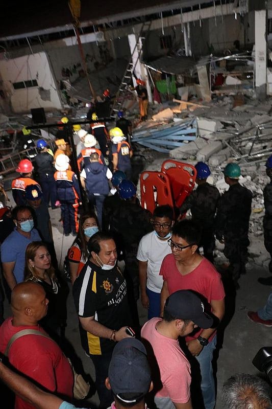 Probe ordered on Chuzon Supermarket buildings