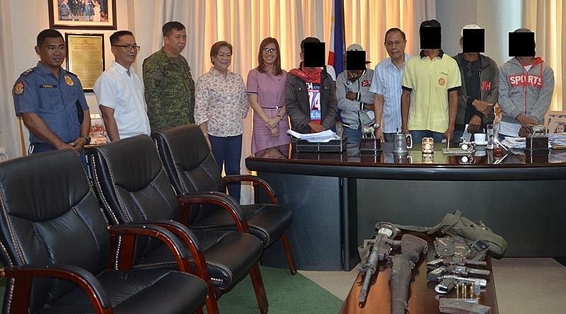 6 former rebels, 1 Militia ng Bayan receive financial aid