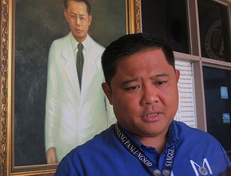 Department heads meet outgoing Vice Mayor Carlo Fortuna, confess ...