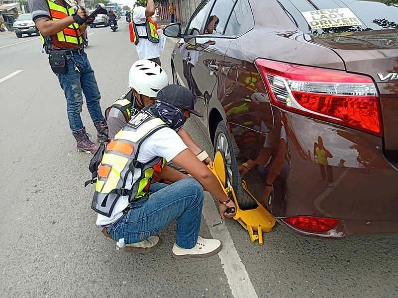 12 na ka sakyanan sa Talisay gipang-clamp