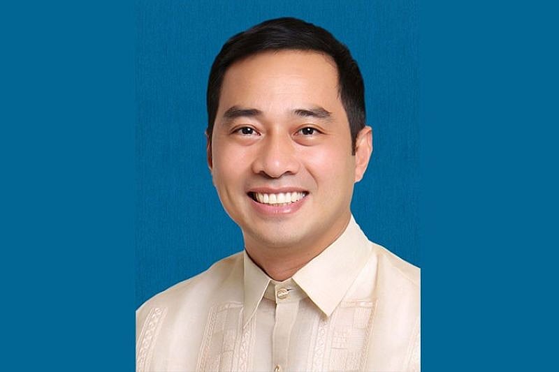 Representative Carmelo Lazatin II commends Angeles City teachers
