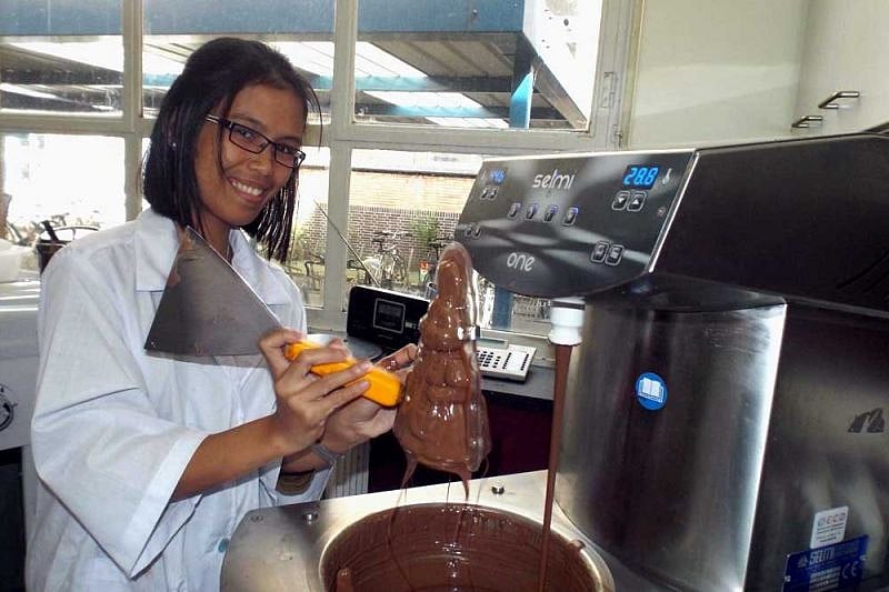 Bohol's 'tableya princess' wins Apec Best award in Chile