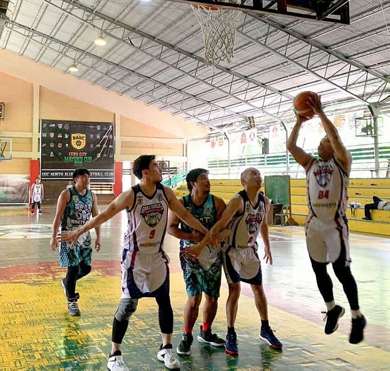 1986 Siargao Waveriders rode the sizzling performance of Arturo Mata to ...