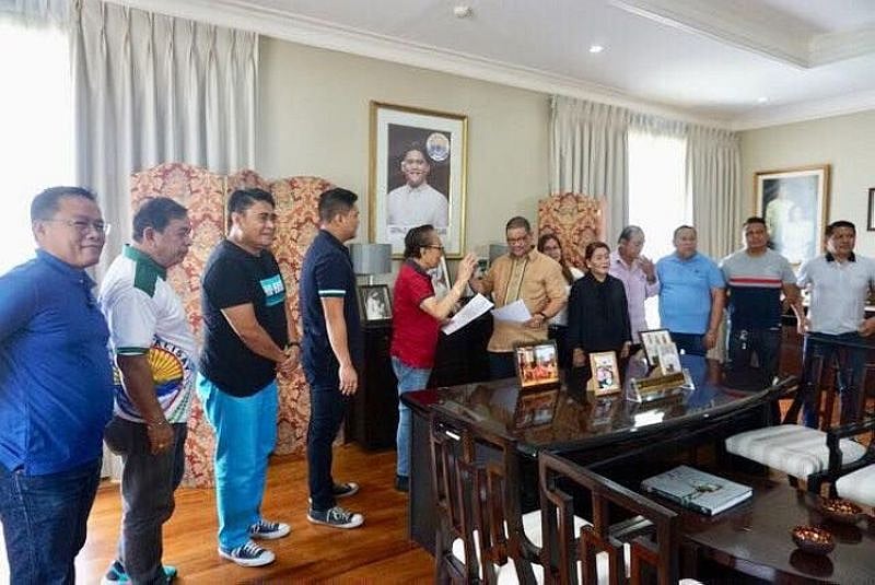 Anak ni anhing Teban mihulip, nanumpa isip sakop sa konseho