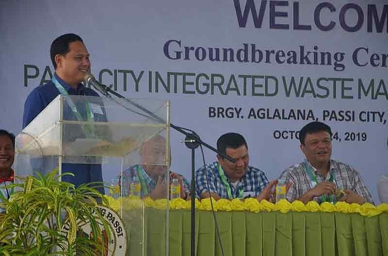 Iloilo Governor Arthur Defensor graces groundbreaking of sanitary ...