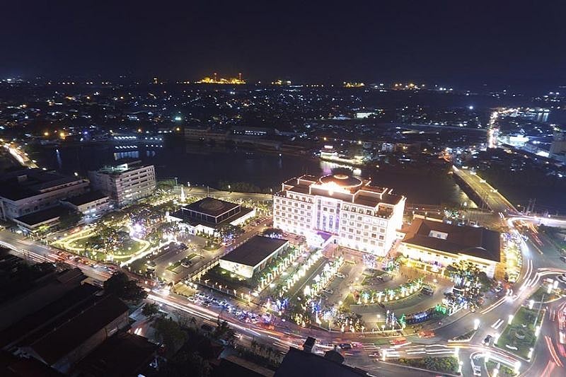 Iloilo Provincial Capitol Complex Christmas lights display