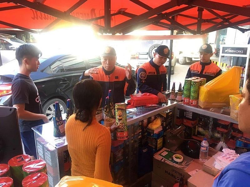 Mga pabuto hugot nga gisusi sa kabomberohan sa Talisay