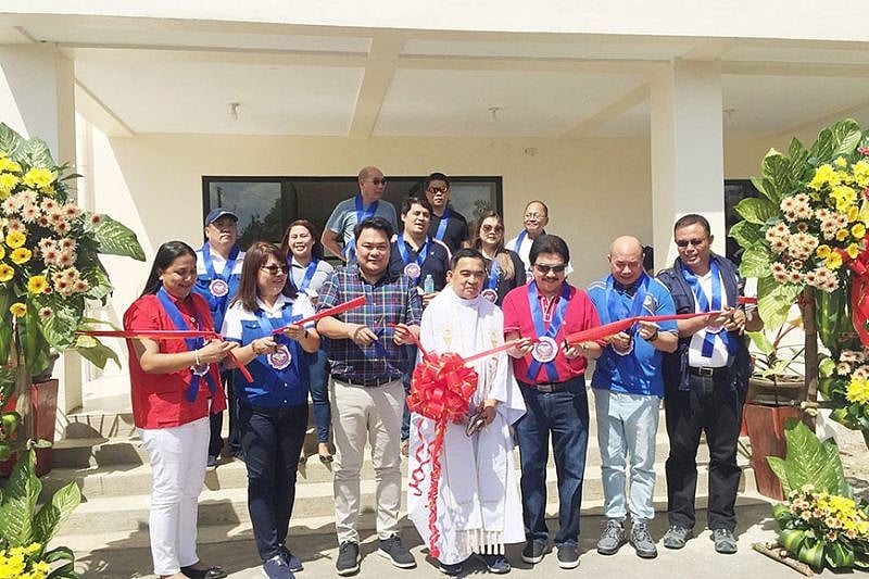 DPWH turns over P33-M evacuation center to Bacolod City