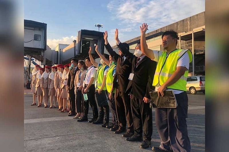 Emirates ground crews send off last flights