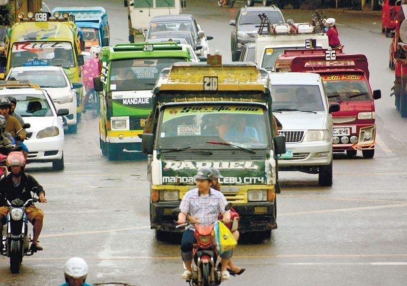 1K Cebu City PUJ drivers receive 50 kilos of rice