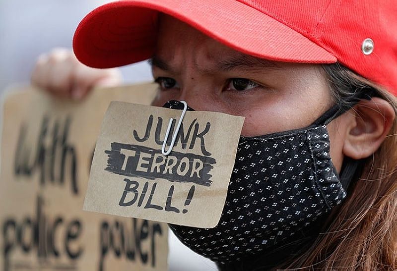 Anti-terrorism bill gets votes of 6 local solons