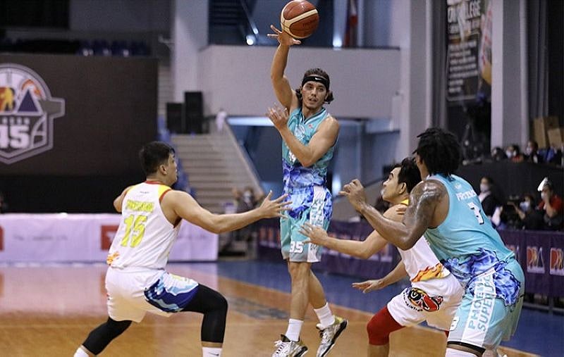 Phoenix's Matthew Wright emerges as statistical leader of PBA ...