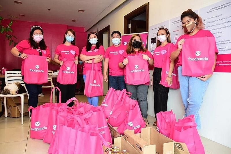 Foodpanda treats its riders with Christmas package