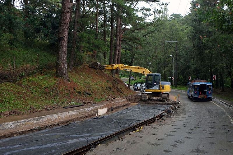 Road rehabilitation along Loakan Road