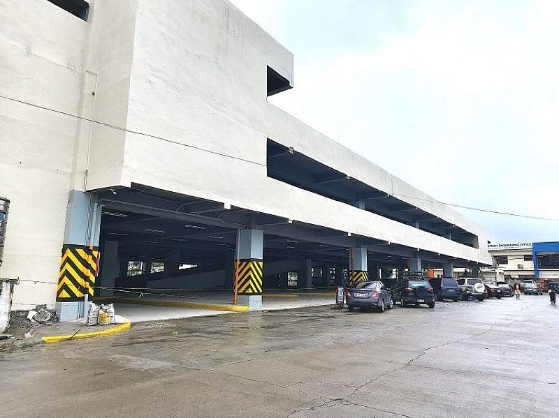 Tacloban new bus terminal building nears completion