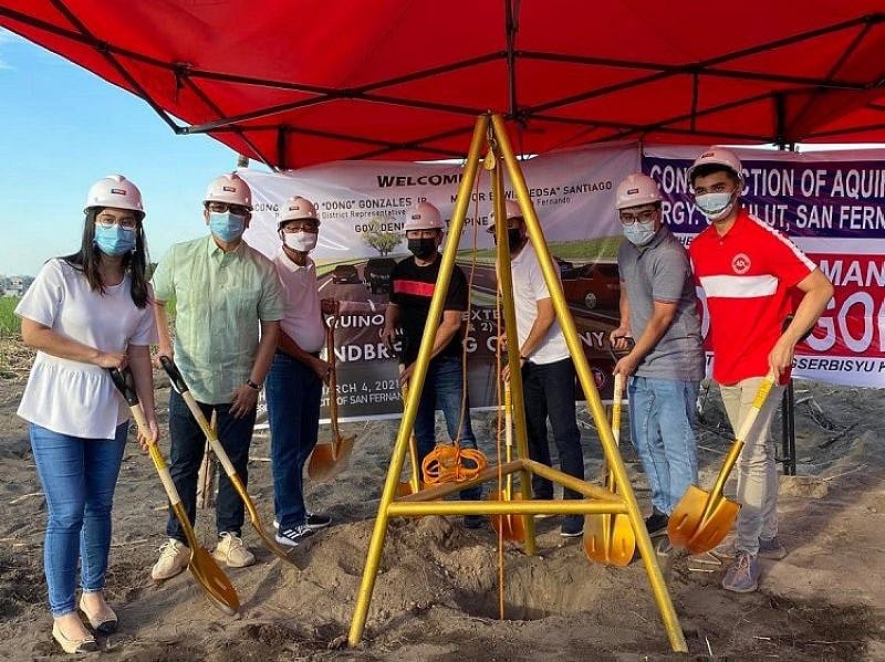 Lawmaker ground breaks Aquino Byway Extension