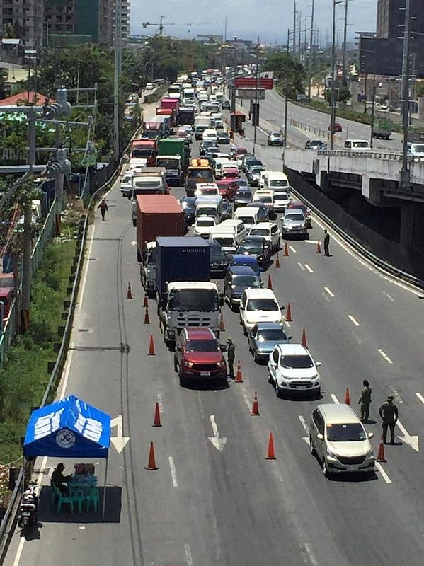 Heavy traffic observed on 1st day of Holy Week lockdown
